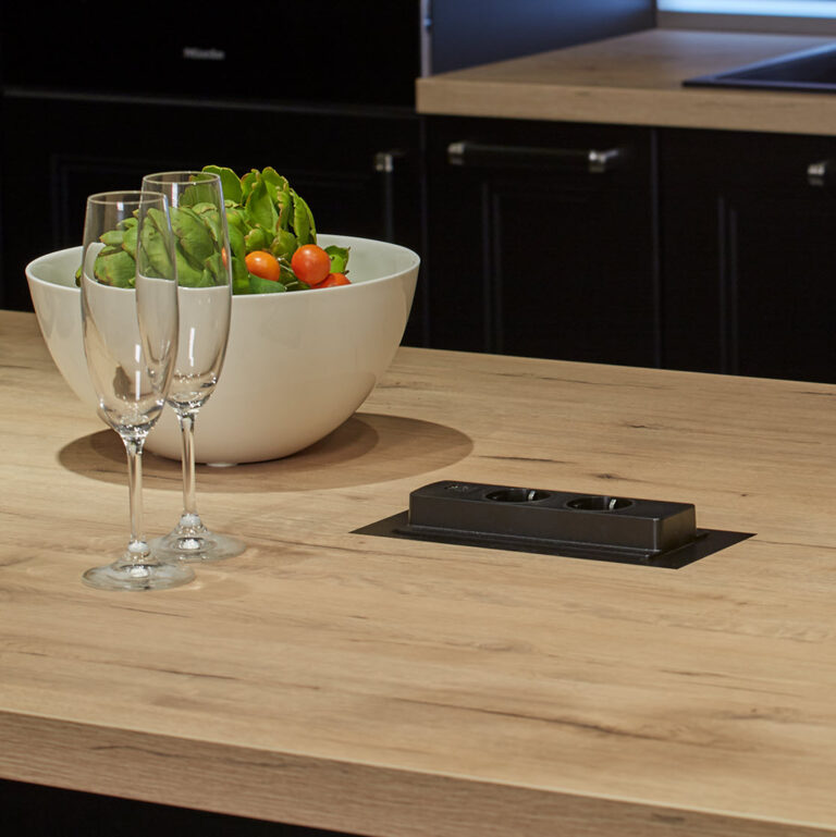 EVOline BackFlip sits nearly flush on the worktop surface.